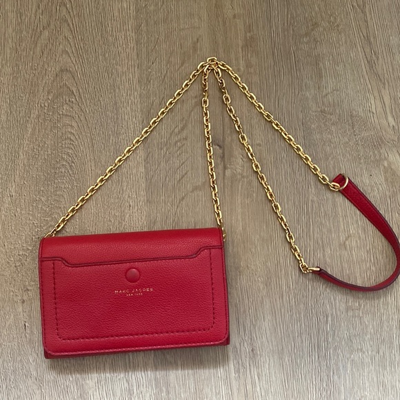 Marc Jacobs | Bags | Marc Jacobs Red Leather Wallet On Chain Crossbody ...
